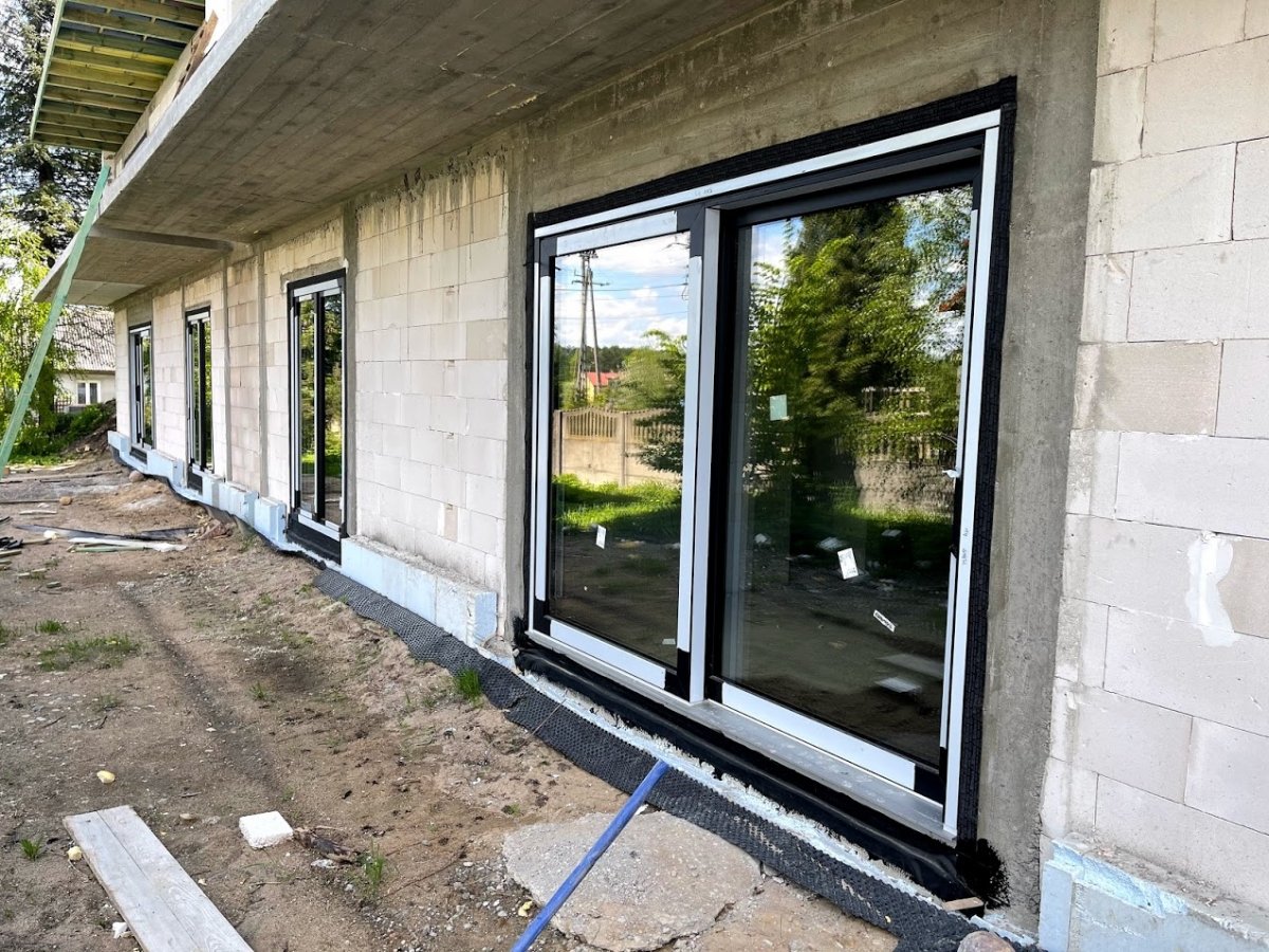 Taśma EPDM Pełny klej 40cm/20m folia membrana okna