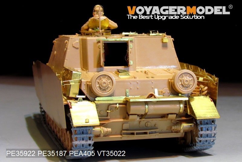 Voyager Model PE35922 WWII German Sturmpanzer IV Brummbar Late Version ...