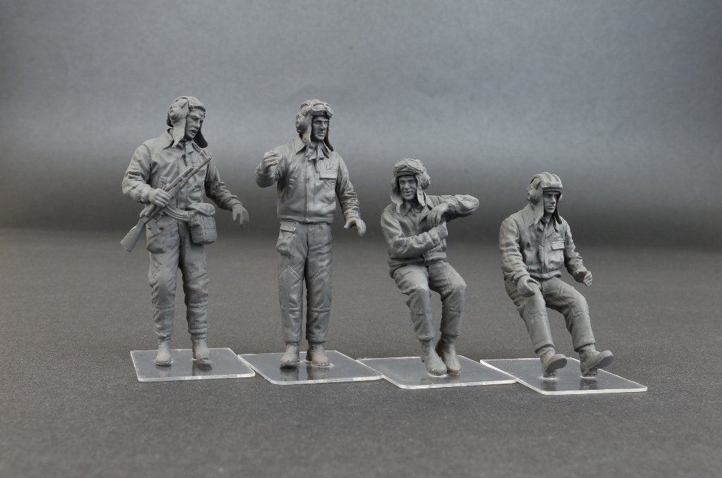 MiniArt 37037 Soviet Tank Crew 1960-70s 1:35 - scale 1:35 - Figures