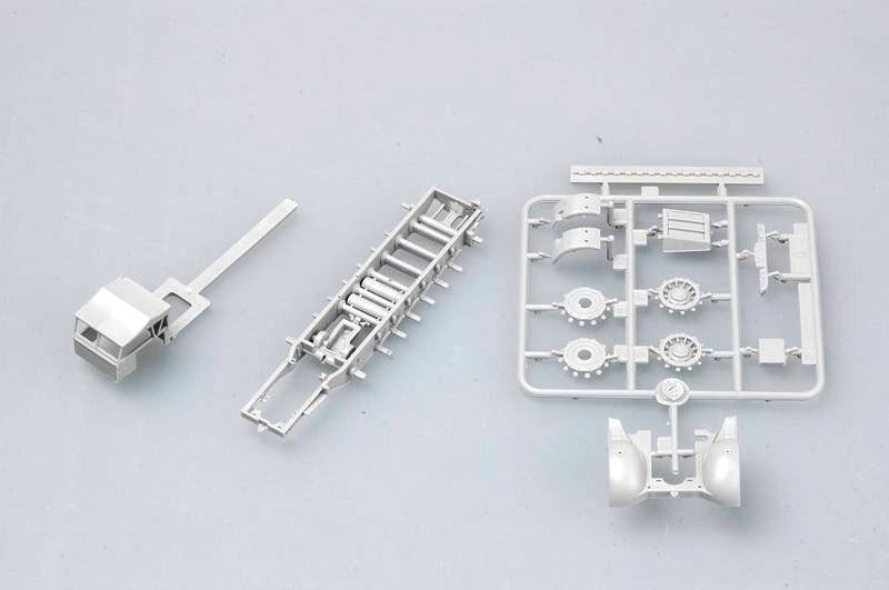 Trumpeter 07275 German Sd.Kfz.9 (18t) Half-Track Sd.Ah.116 Trailer (1: ...