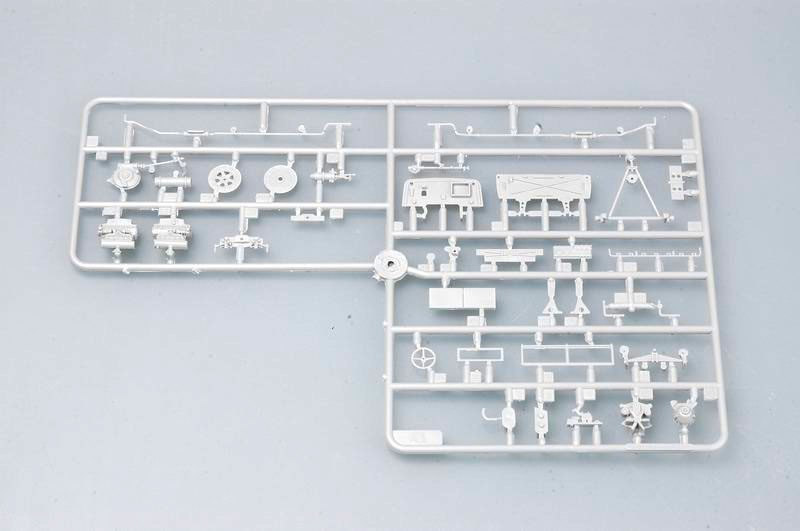 Trumpeter 07275 German Sd.Kfz.9 (18t) Half-Track Sd.Ah.116 Trailer (1: ...